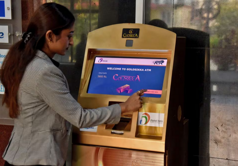 The Government of Egypt introduces gold dispensing ATMs - Mugglehead ...