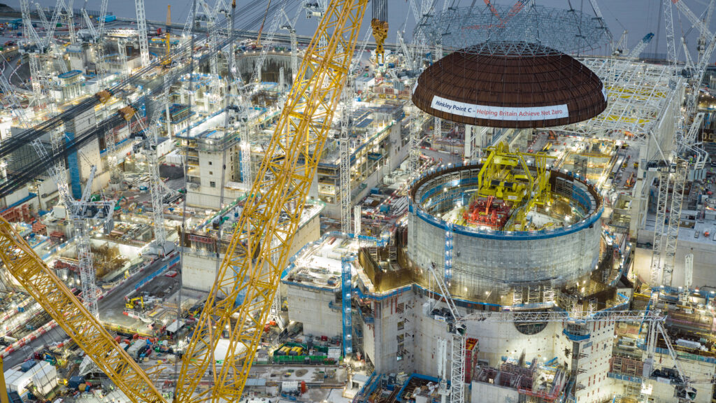 Massive lid hoisted onto housing of United Kingdom's next gen nuclear ...
