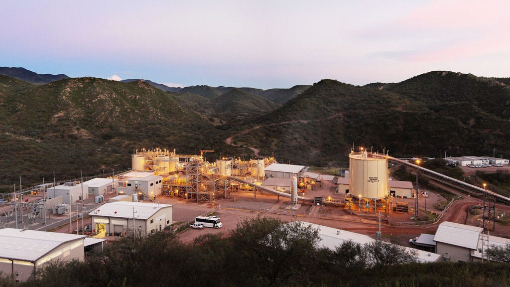 Bear Creek Mining raises $14.5M in private placement - Mugglehead ...